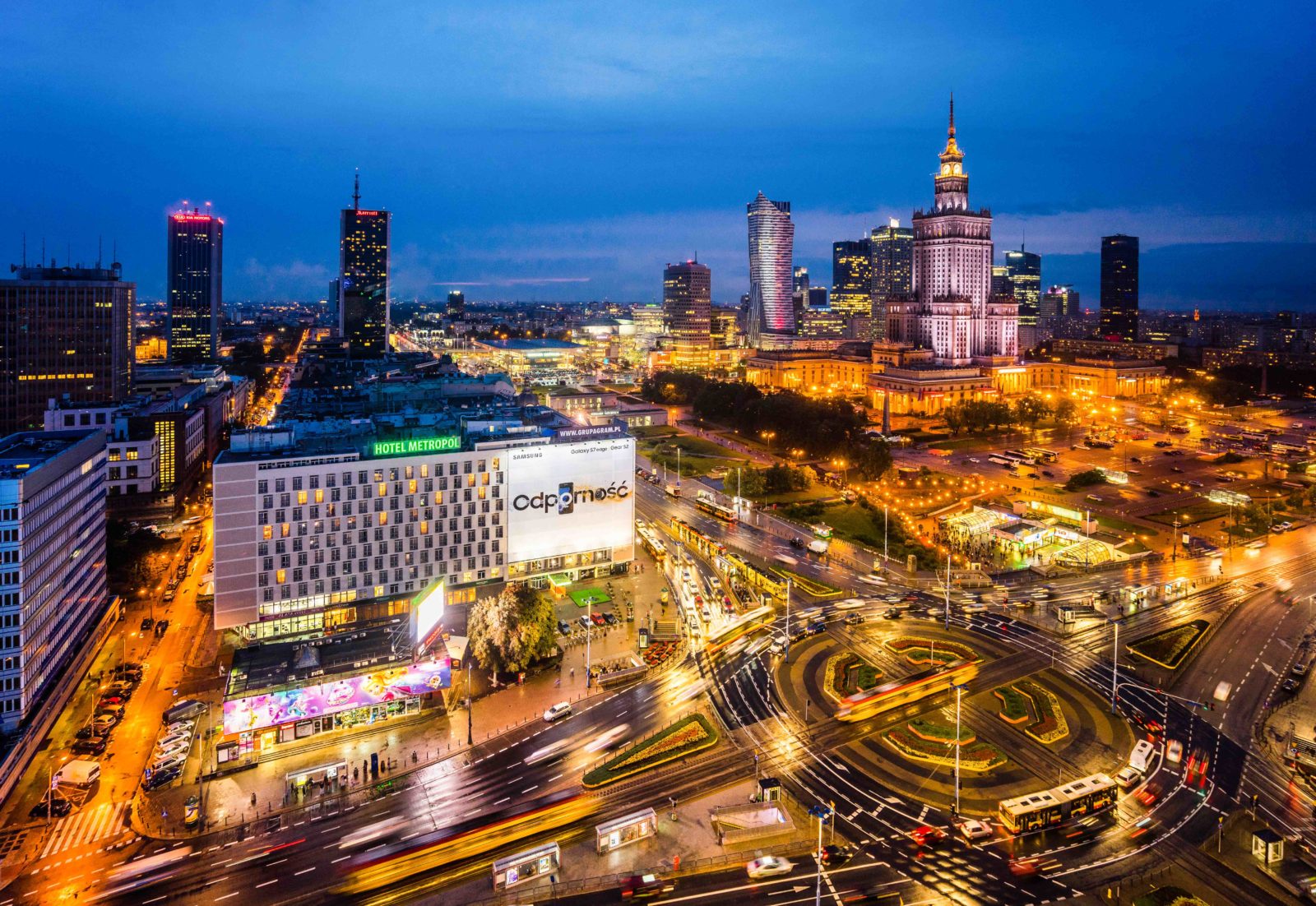 The Three Lives of Warsaw’s Neon - Hidden Compass